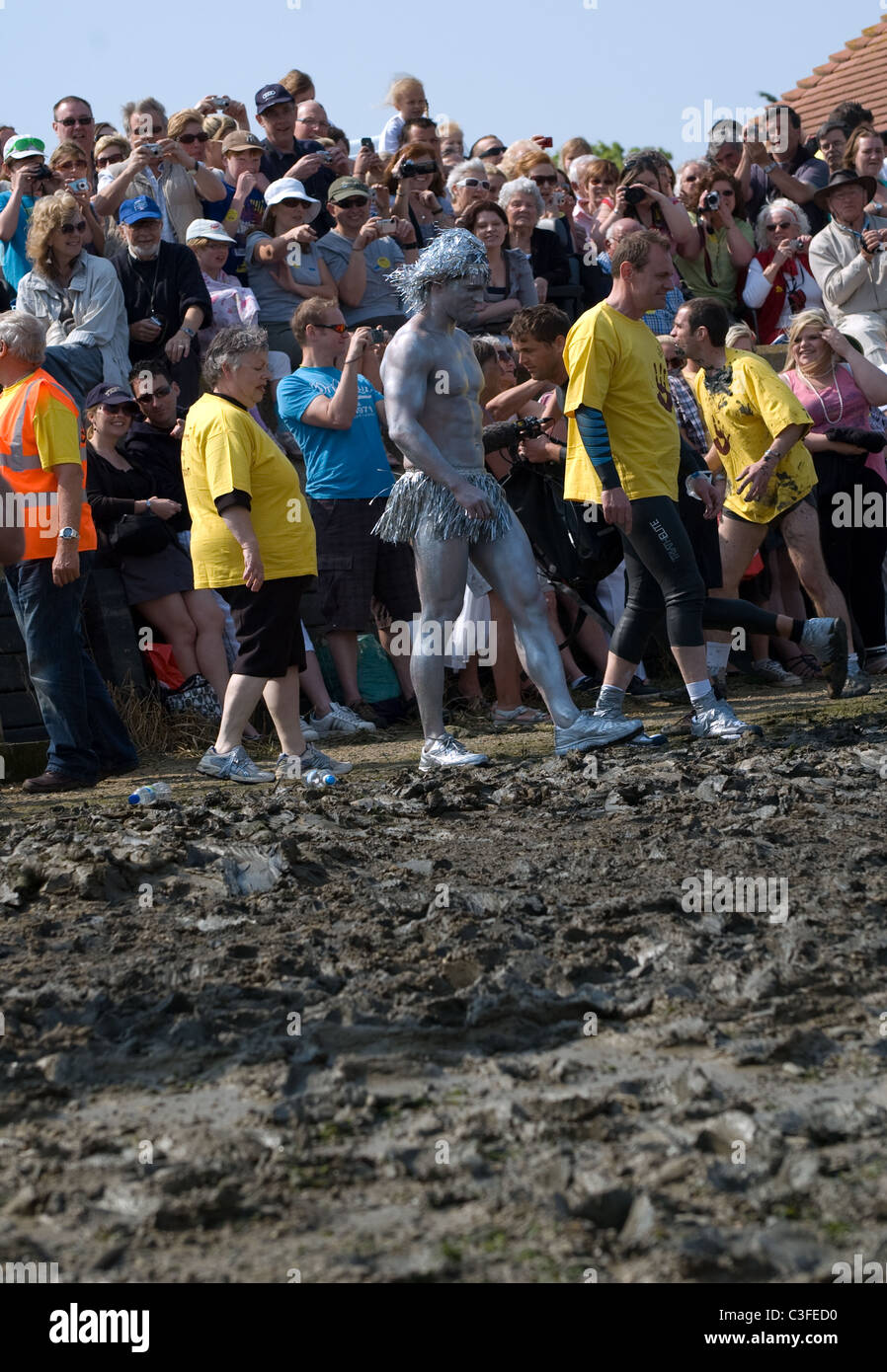 Jo brand and Shaun lock make there way to the starting line of the 2011 ...