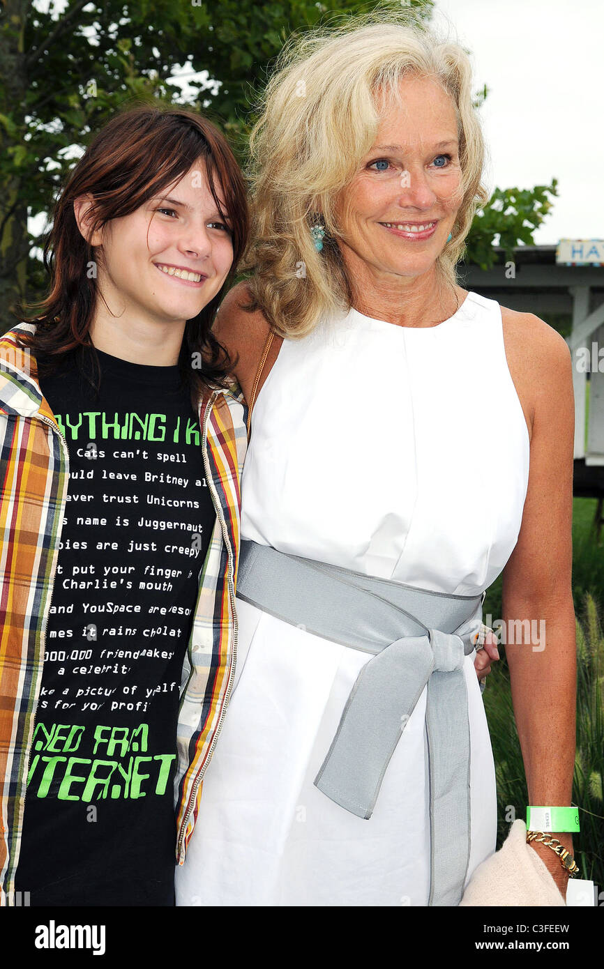 Brenda Scheider and daughter Molly 2009 Great Chefs Dinner to benefit ...
