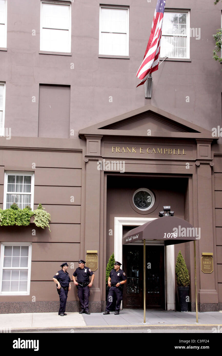 Frank e campbell funeral home hi-res stock photography and images - Alamy