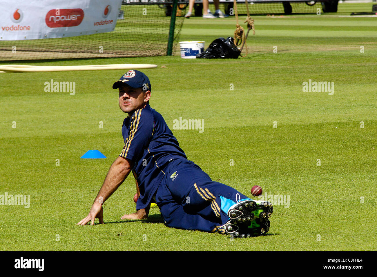Ricky ponting test hi-res stock photography and images - Alamy