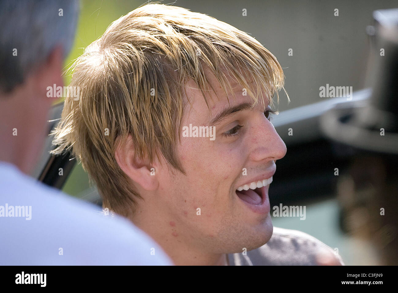 Aaron Carter, wearing dancing shoes, leaves a dance studio in Hollywood ...