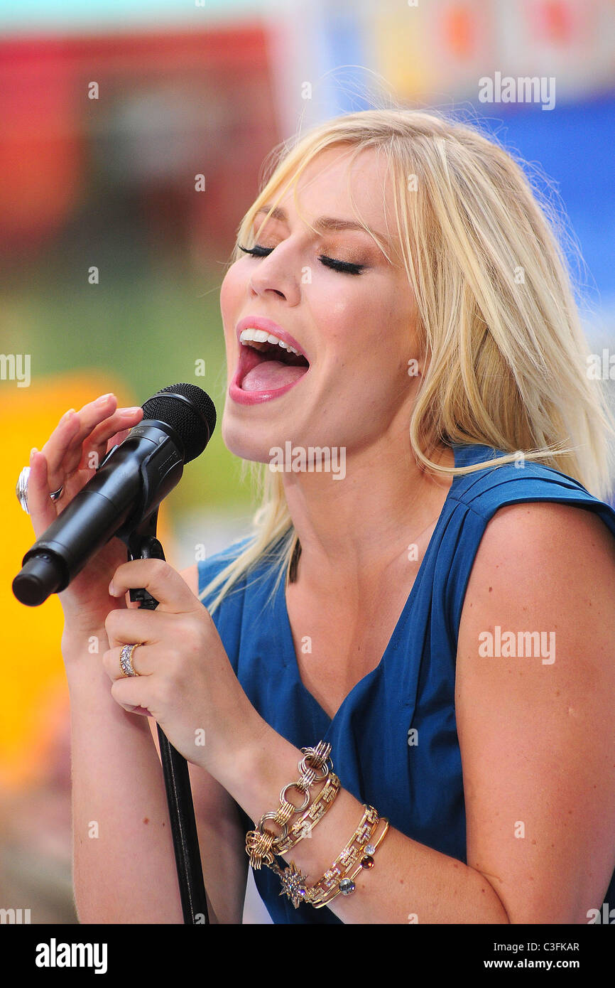Natasha Bedingfield performing live at NBC's Today Show Summer Concert ...
