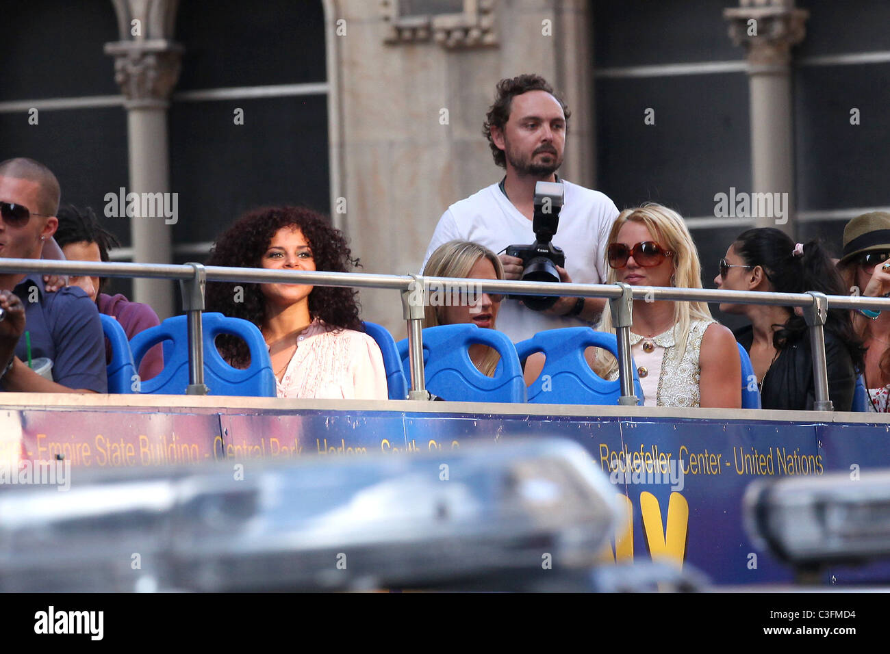 Britney Spears riding a CitySights NY tour bus with her dancers around ...