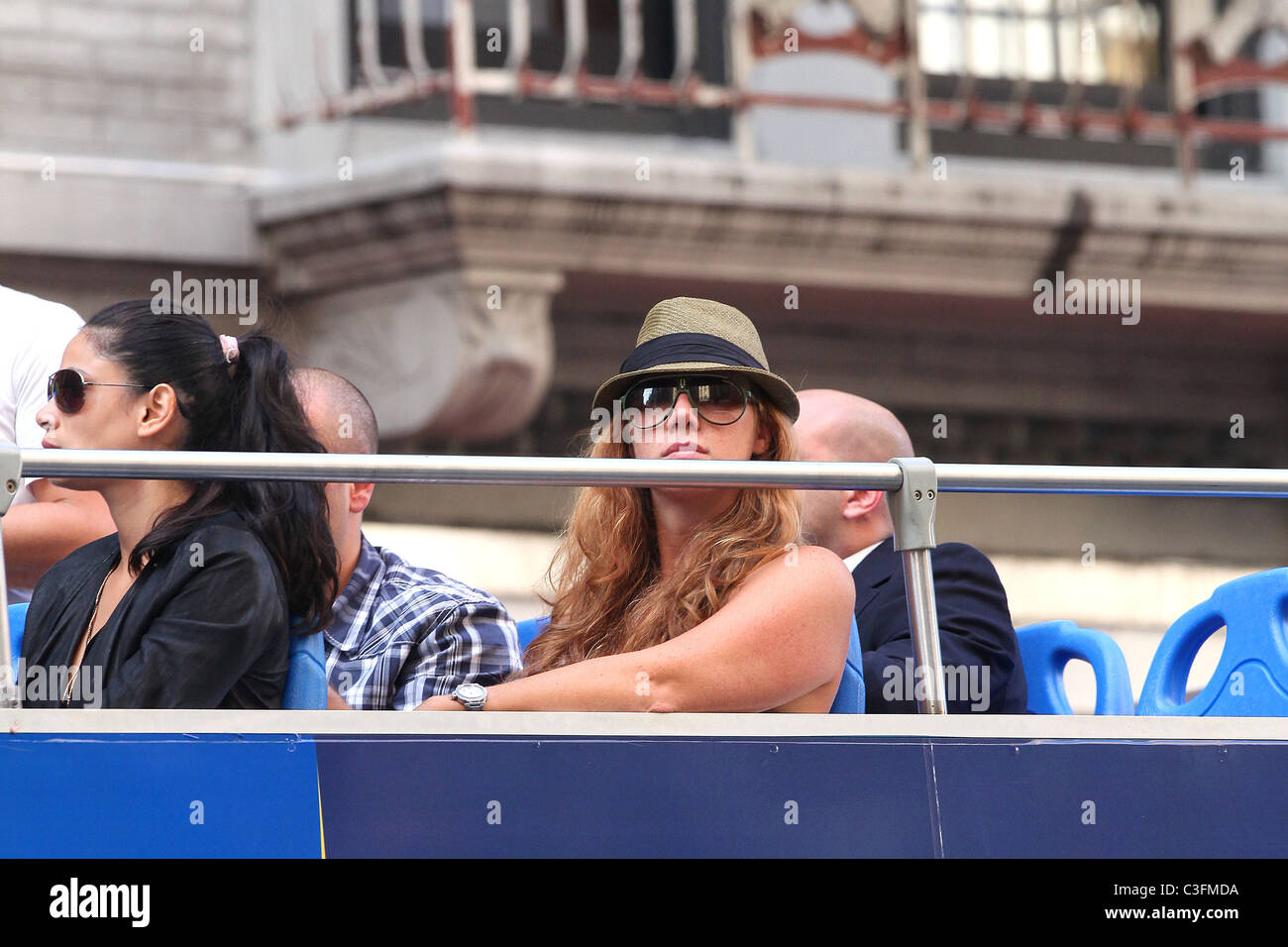 Britney Spears riding a CitySights NY tour bus with her dancers around ...