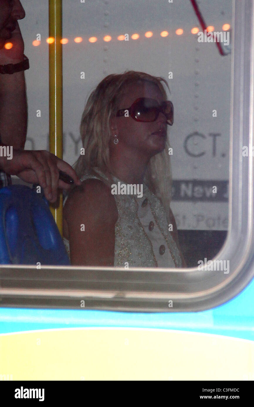 Britney Spears riding a CitySights NY tour bus with her dancers around ...