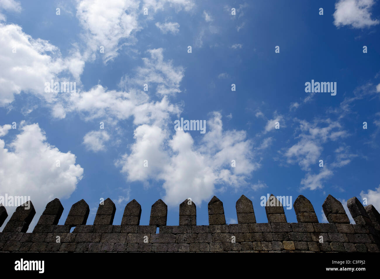Crenalated walls hi-res stock photography and images - Alamy