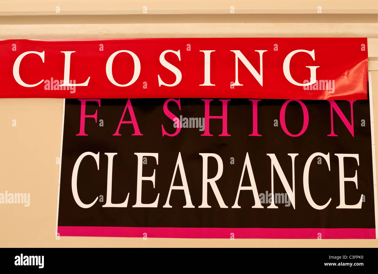 Closing down sale sign hi-res stock photography and images - Alamy