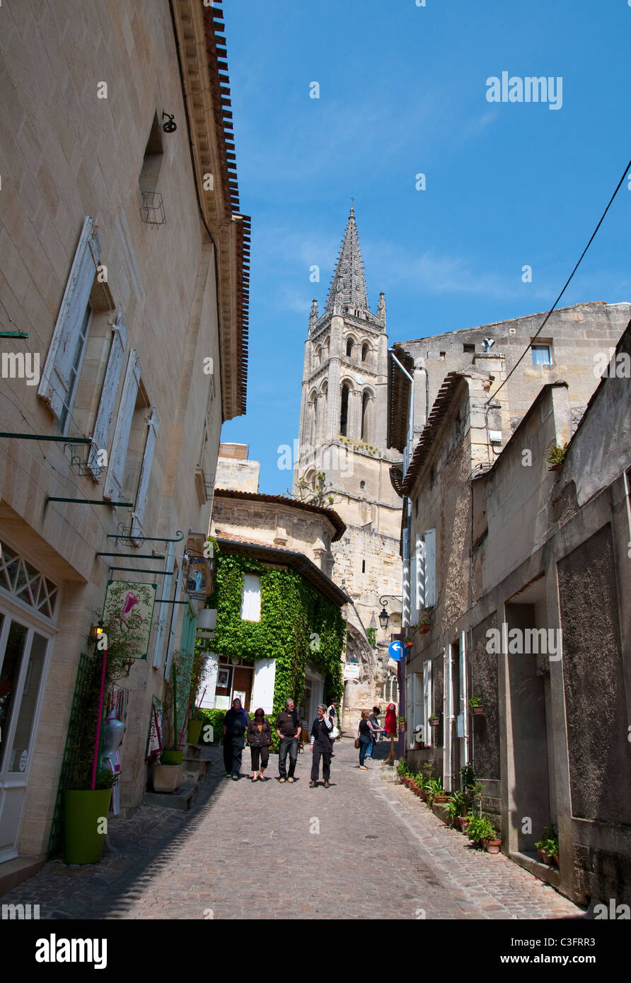 The picturesque town of Saint Emilion, Gironde Aquitaine South West ...