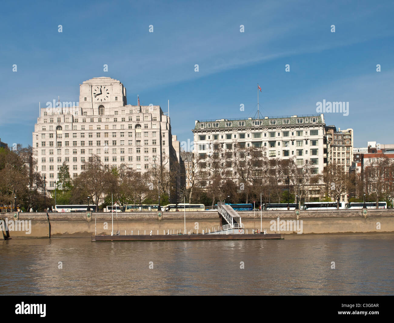 Headquarters of shell hi-res stock photography and images - Alamy
