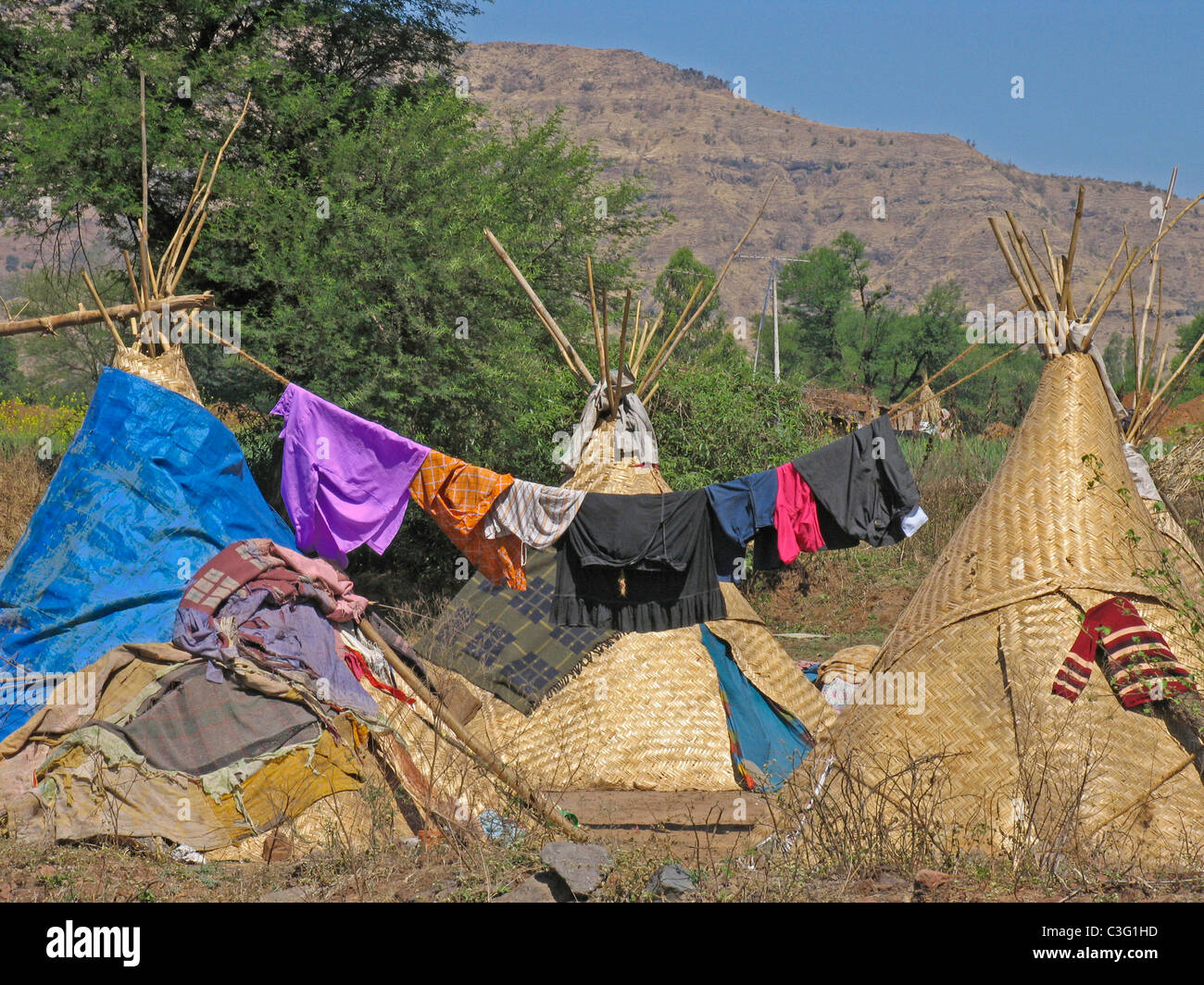 Makeshift huts of Vagabonds, Wai, Satara, Maharasthra, India Stock ...