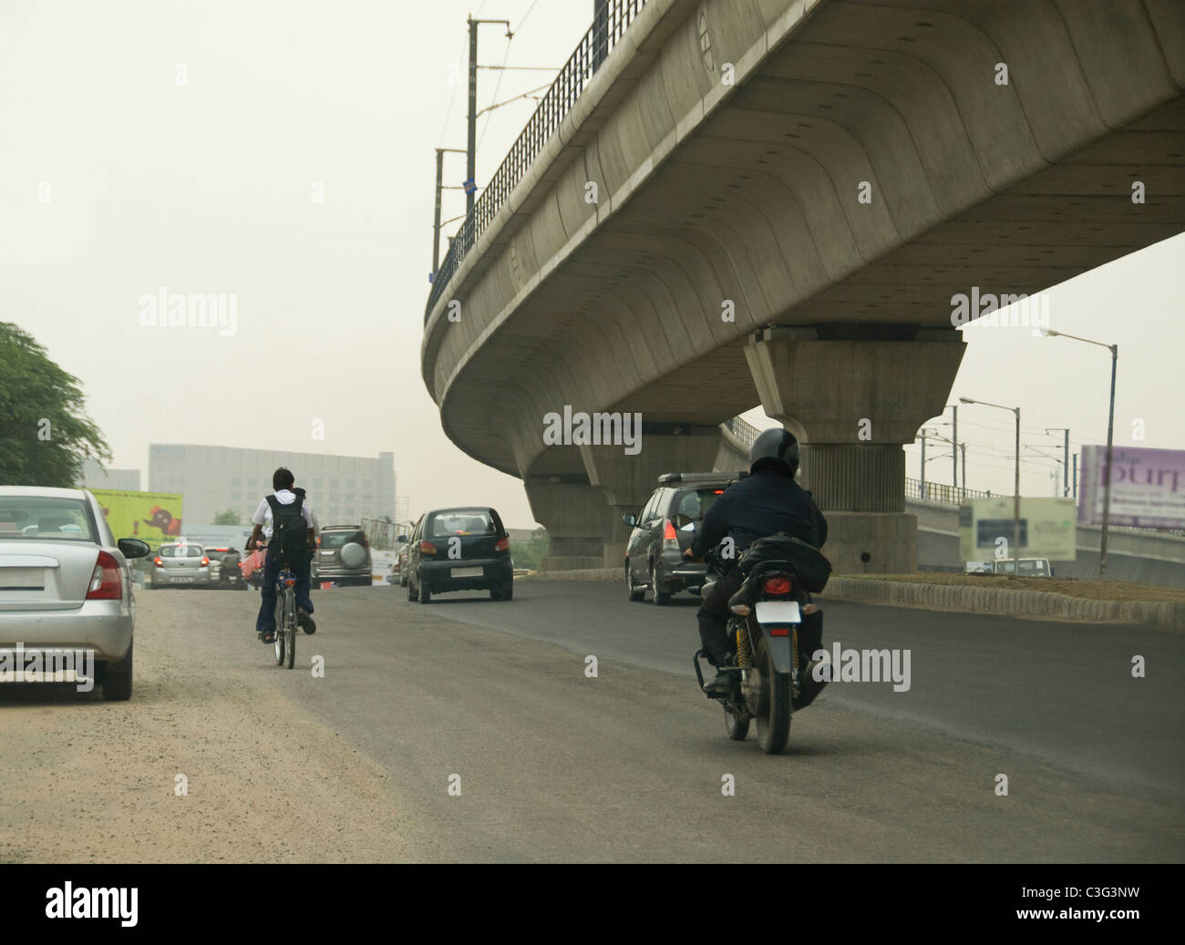Vehicles on the road hi-res stock photography and images - Alamy