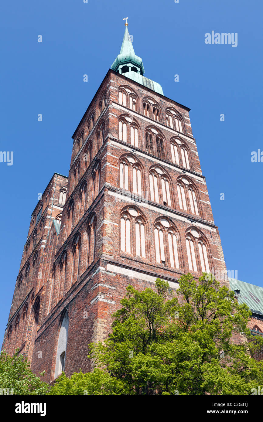 Saint nikolai kirche hi-res stock photography and images - Alamy