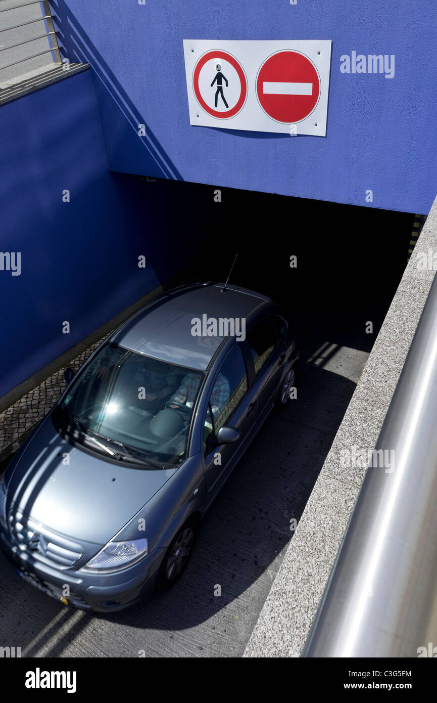 Car coming out of tunnel hi-res stock photography and images - Alamy