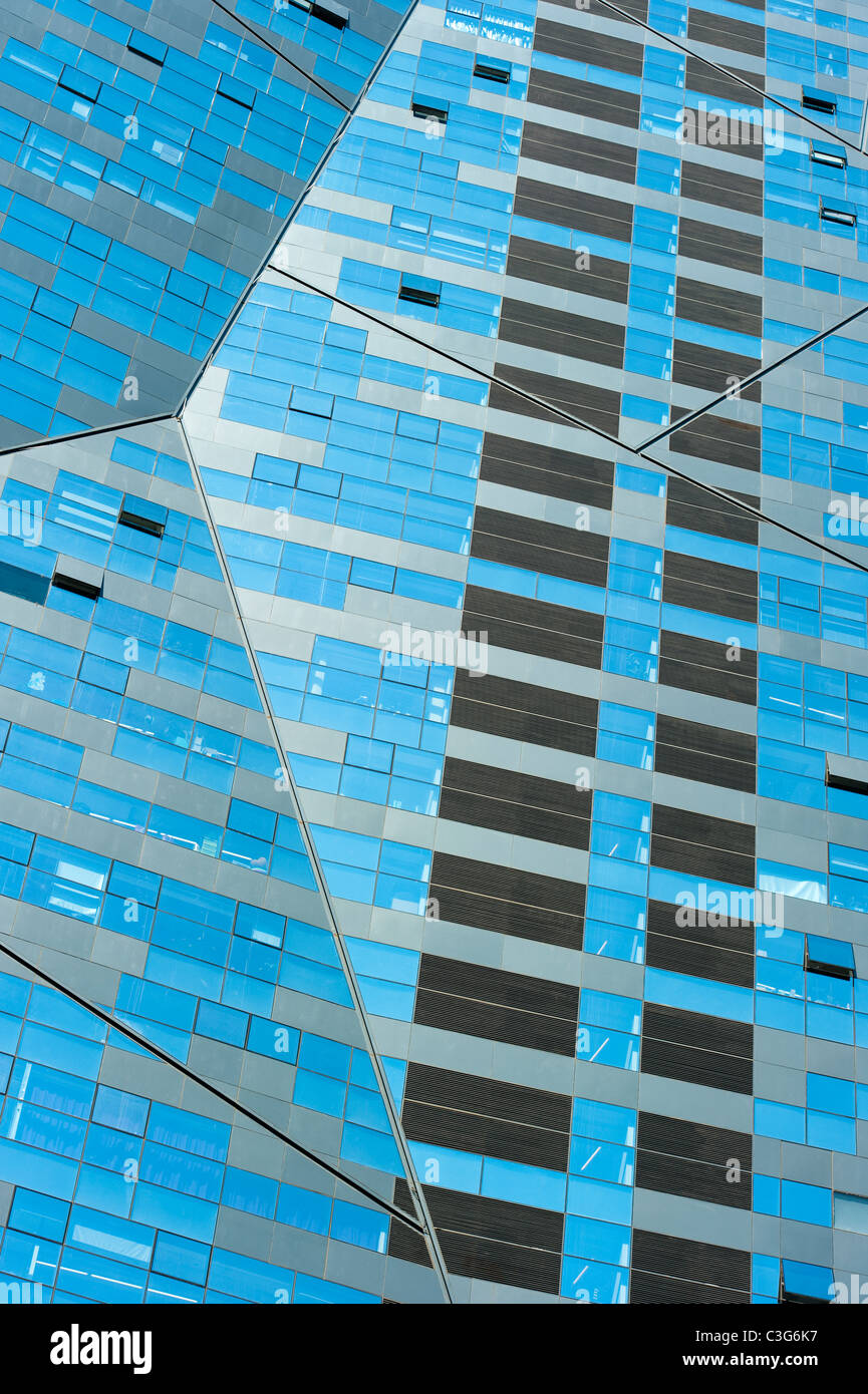 SOHO Shangdu complex, based on fractals, by LAB Architecture Studio ...