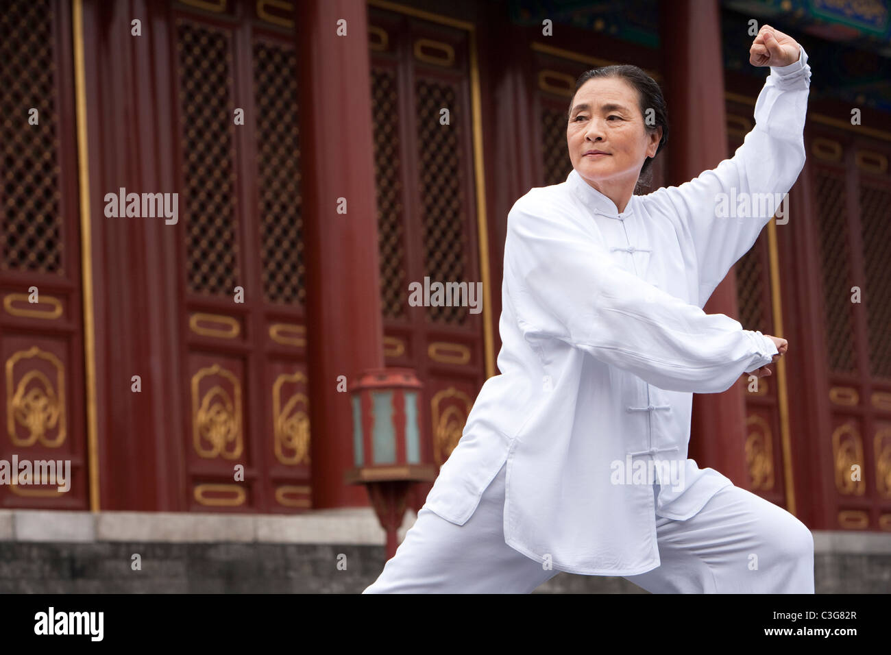 Asian sports temple martial arts hi-res stock photography and images ...