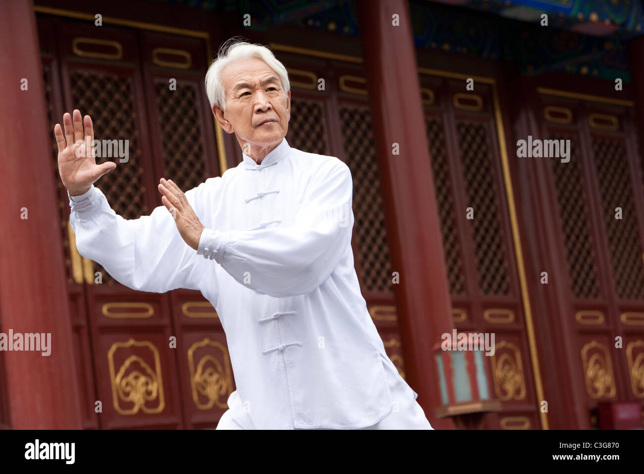 Asian sports temple martial arts hi-res stock photography and images ...