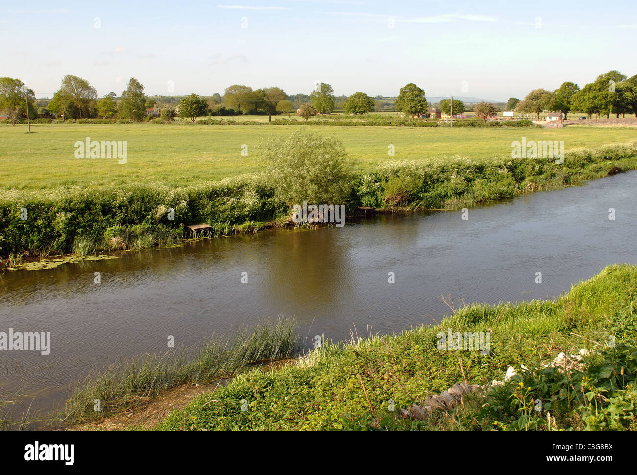 River Avon at Bidford-on-Avon, Warwickshire, England, UK Stock Photo ...