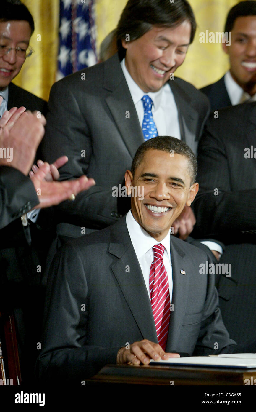 President Barack Obama President Barack Obama signs an executive order ...