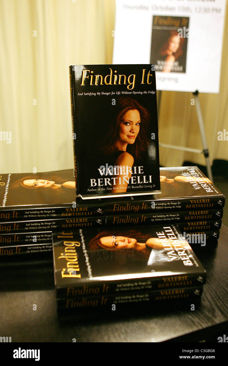 Valerie Bertinelli signs copies of her new book 'Finding It' at Barnes ...