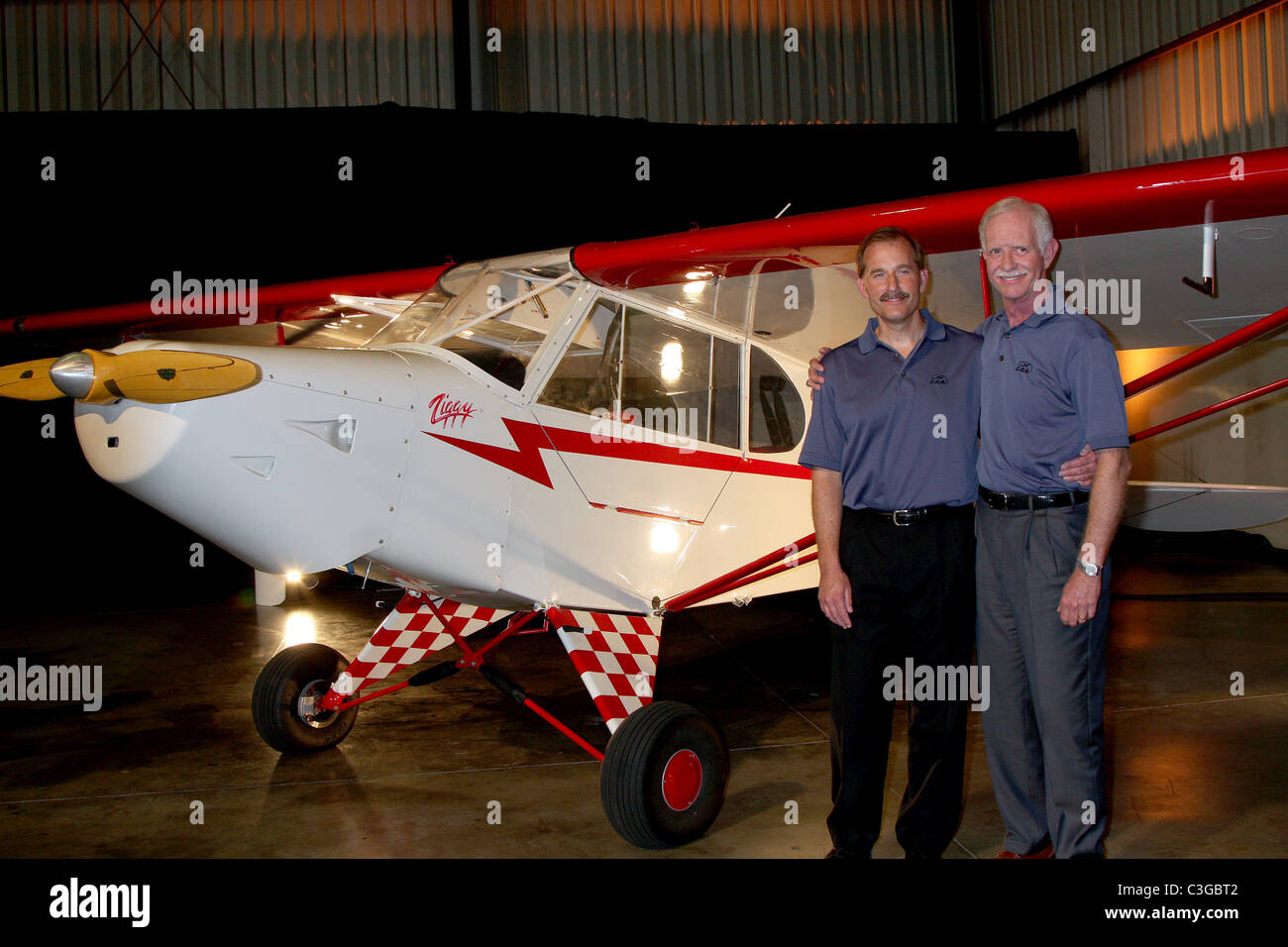 First Officer Jeffrey Skiles and Captain Chesley 'Sully' Sullenberger ...