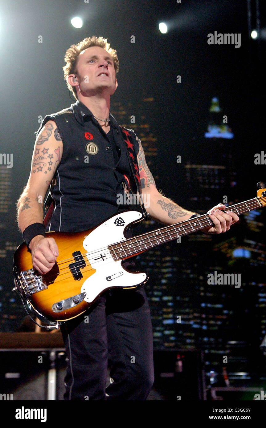 Mike Dirnt Green Day performing live in concert at The Ahoy Rotterdam ...