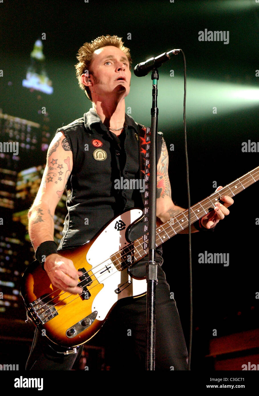 Mike Dirnt Green Day performing live in concert at The Ahoy Rotterdam ...