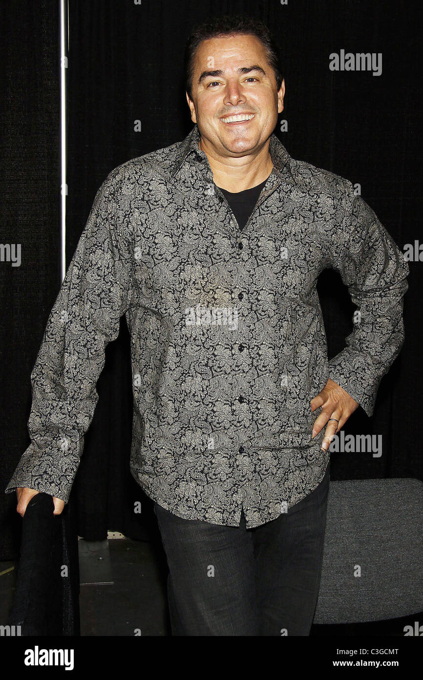 Christopher Knight Big Apple Comic Con 2009 at Pier 94 New York City ...