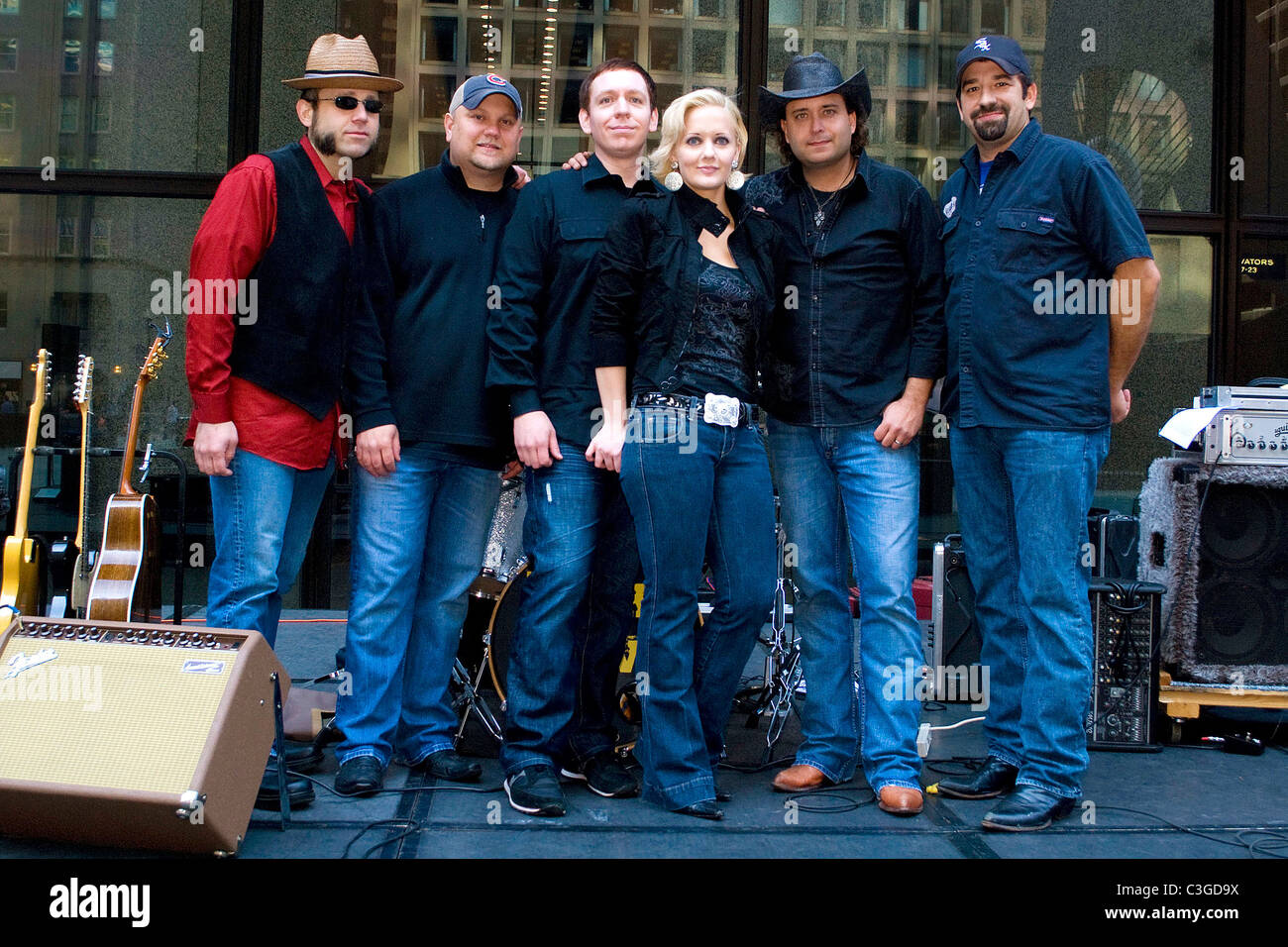 Lucky Town performing live in Daley Plaza for the Chicago Country Music ...