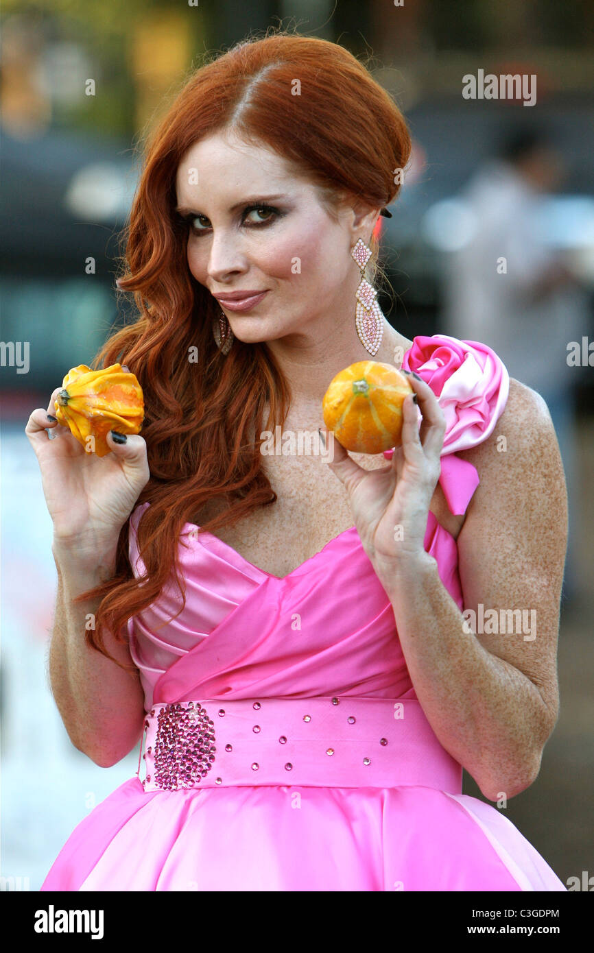 Phoebe Price wears a fancy pink dress during her visit to Mr. Bones ...