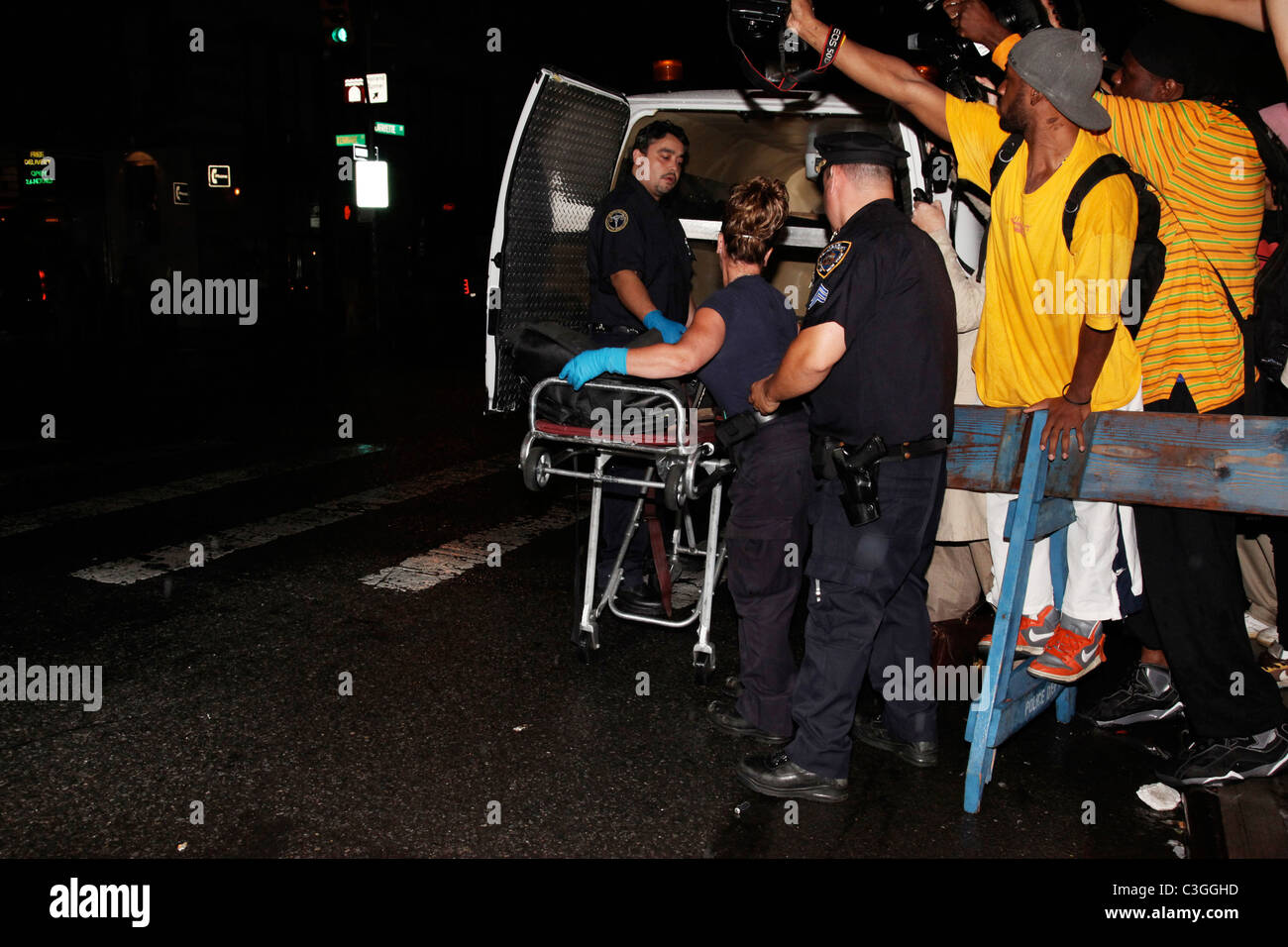 Body adam dj am goldstein hi-res stock photography and images - Alamy