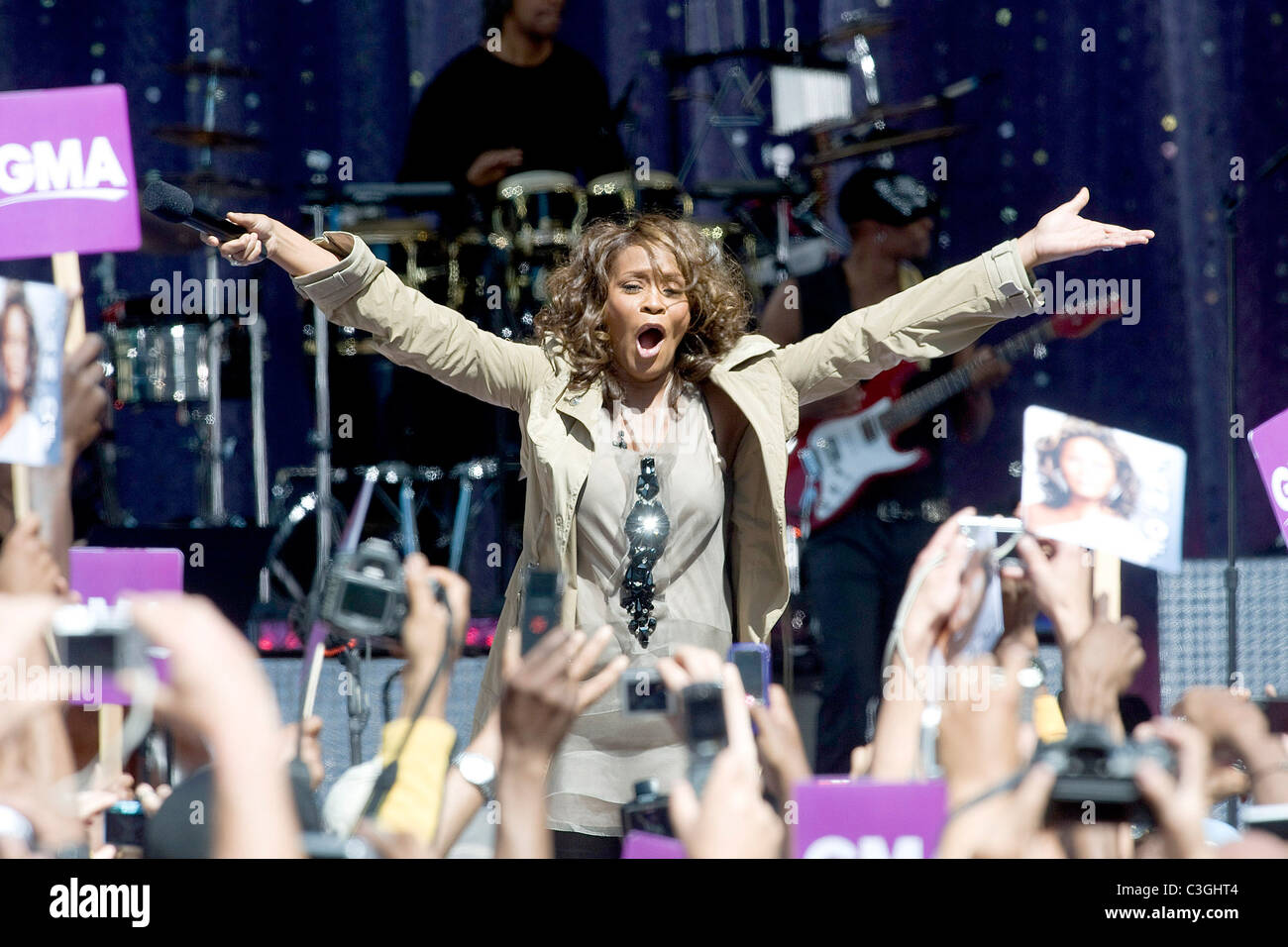Whitney Houston performing live on 'Good Morning America's Summer ...