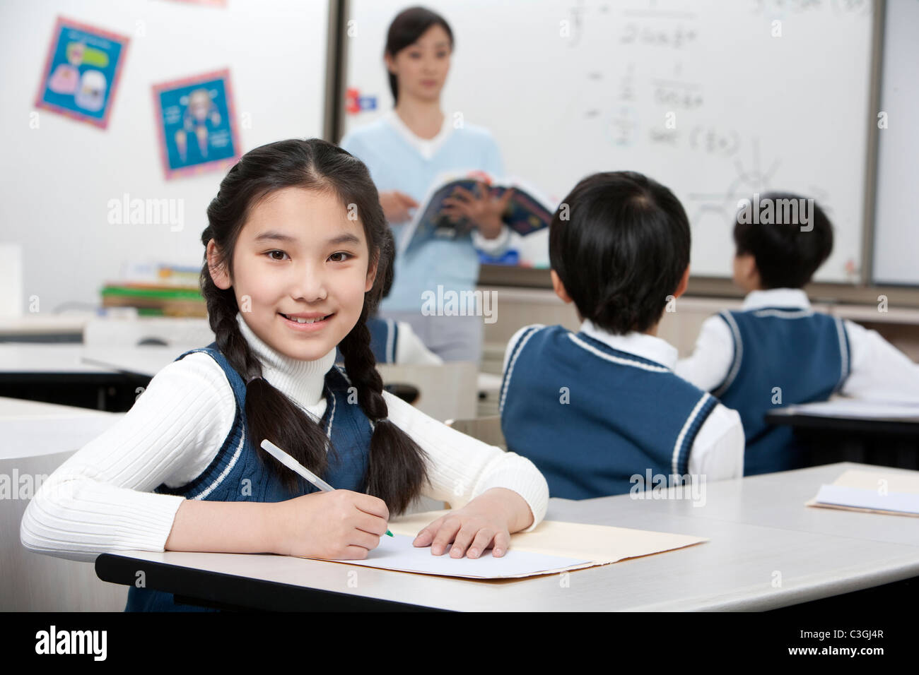 Elementary school classroom beijing hi-res stock photography and images ...