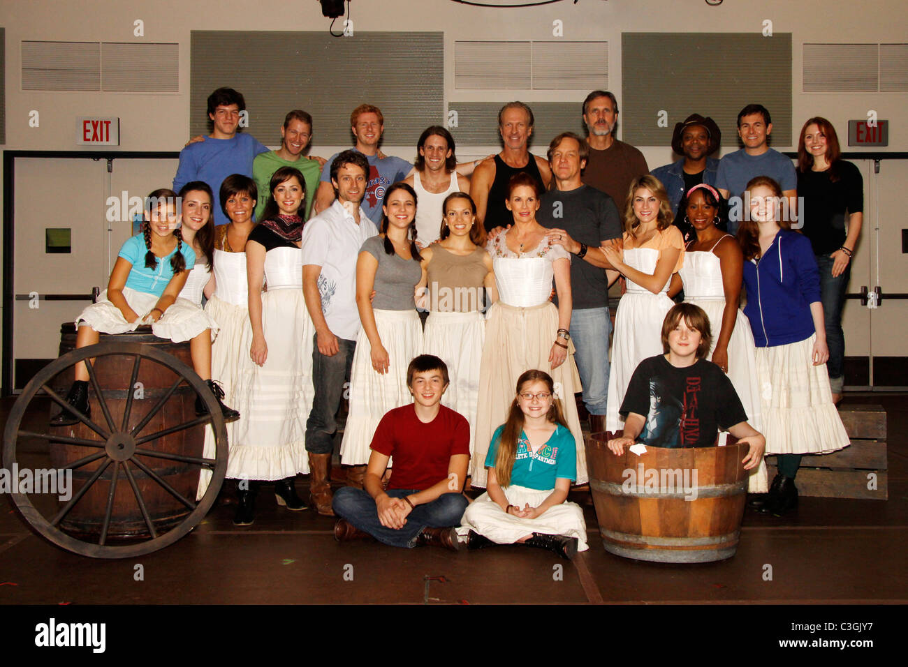 Melissa Gilbert as "Ma Ingalls" and cast A special sneak peek into ...