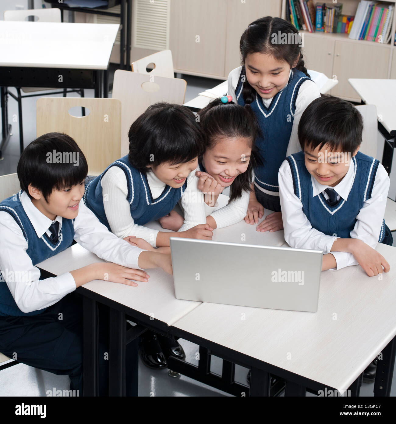 Elementary school classroom beijing hi-res stock photography and images ...