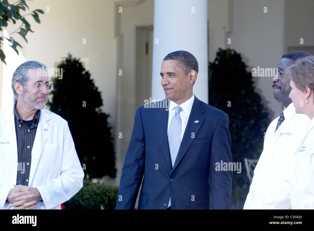 President Barack Obama speaks with doctors from all over the country ...