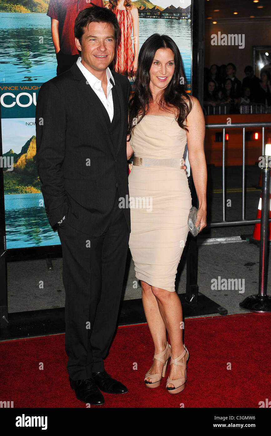 Jason Bateman and wife Amanda Anka Los Angeles Premiere of 'Couples ...