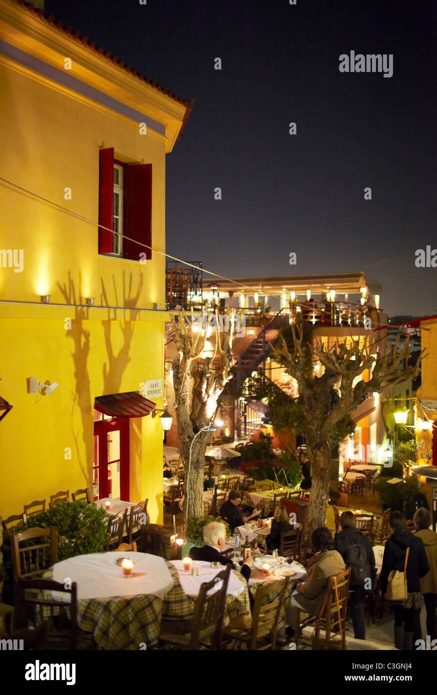 People dining outside at night plaka hi-res stock photography and ...