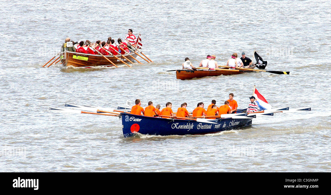 The Great River Race Boaters from around the world compete in the ...