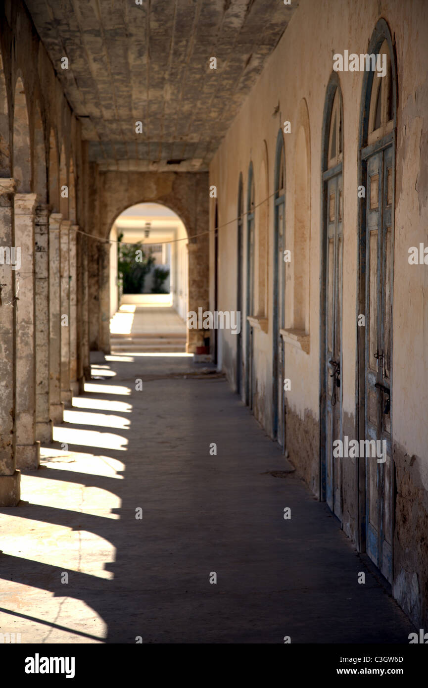 Covered archway passage hi-res stock photography and images - Alamy