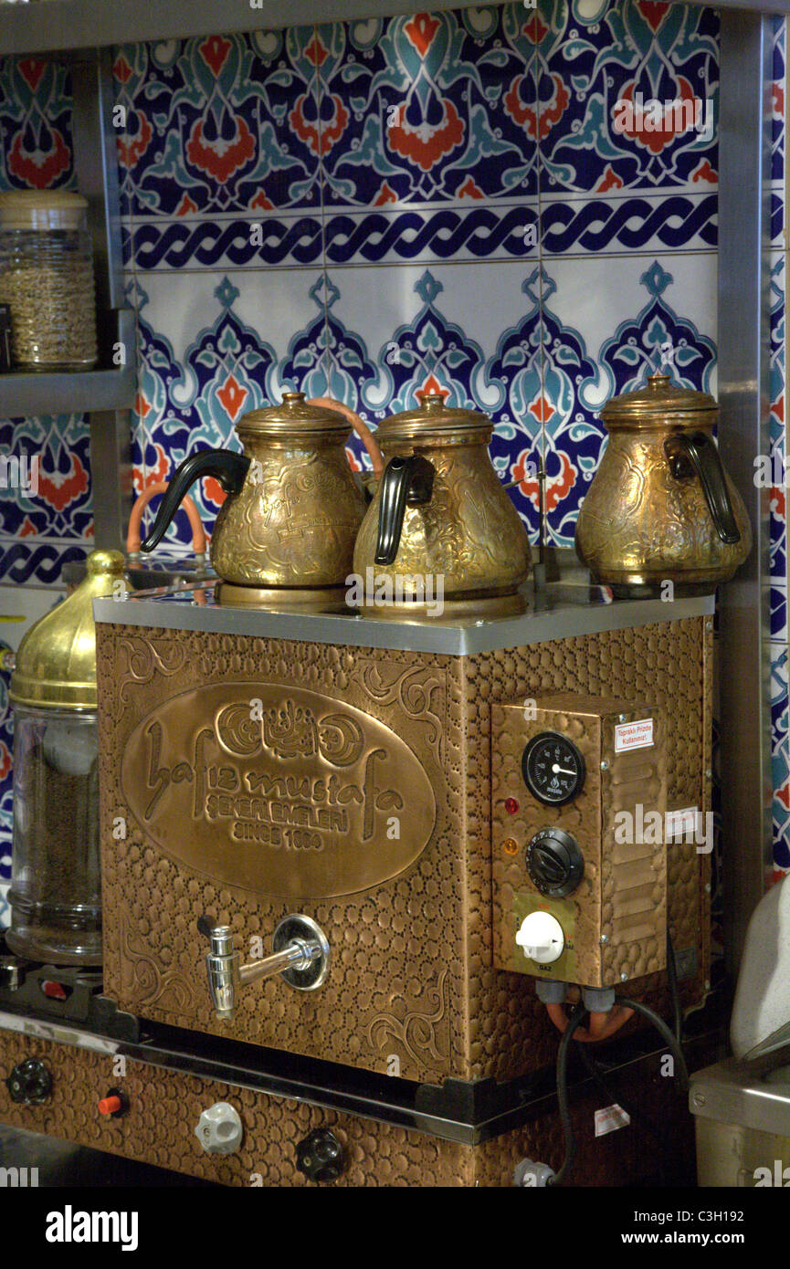 Turkish coffee shop istanbul hi-res stock photography and images - Alamy