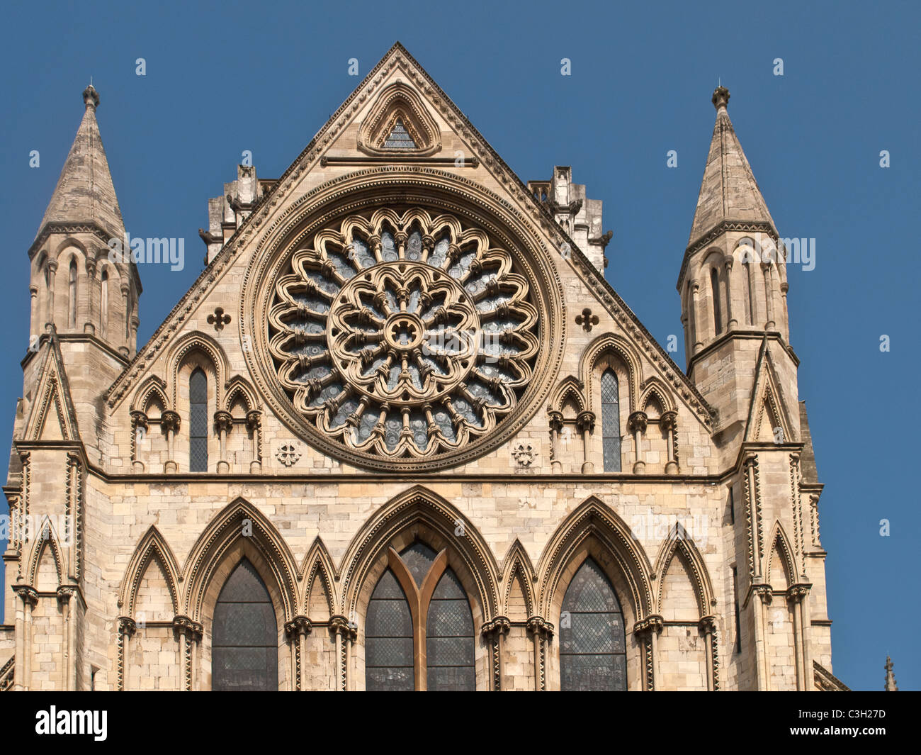 Rose window york minster hi-res stock photography and images - Alamy
