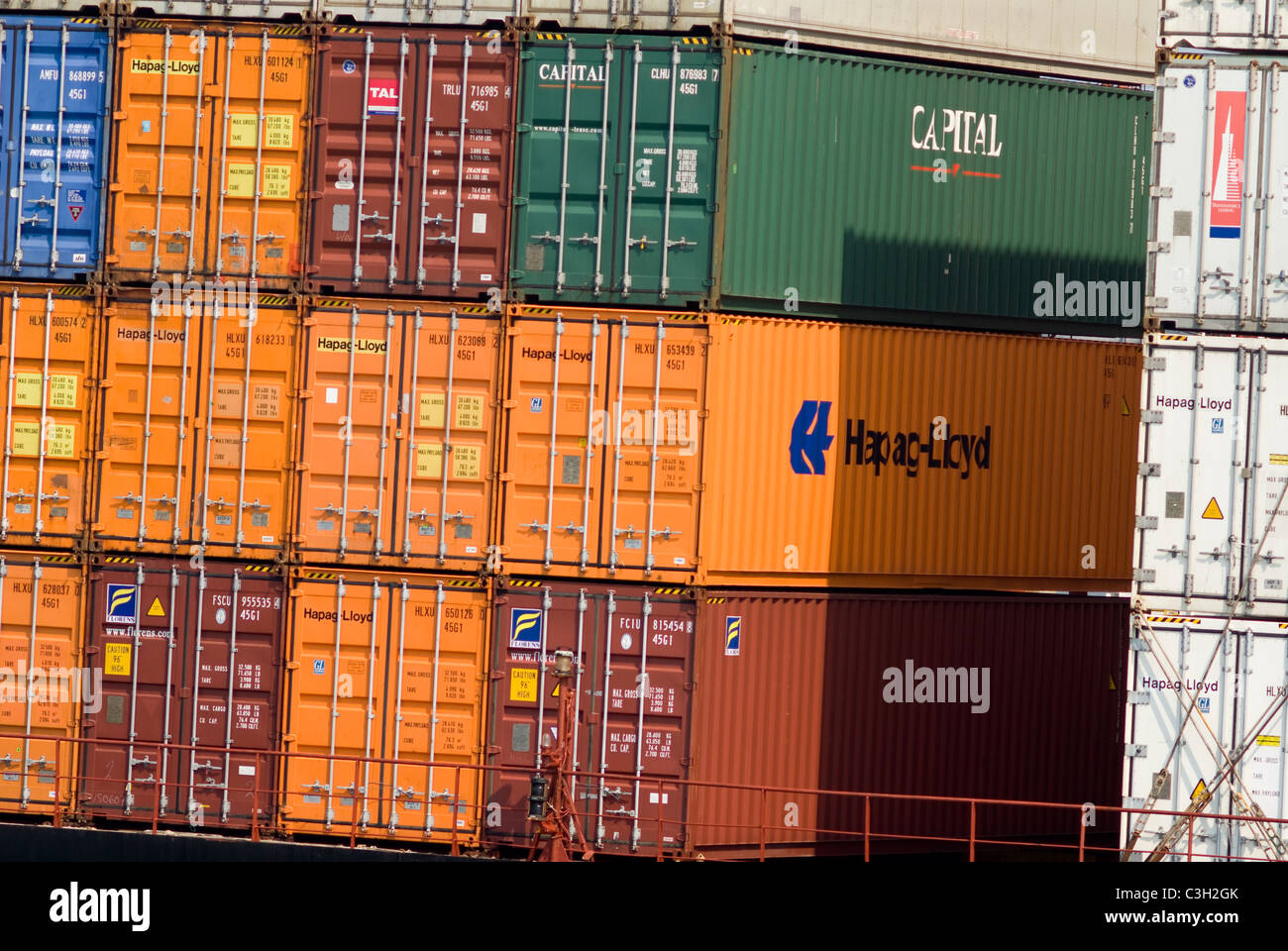 Mexico.Veracruz.Loading containers at the Port of Veracruz Stock Photo ...