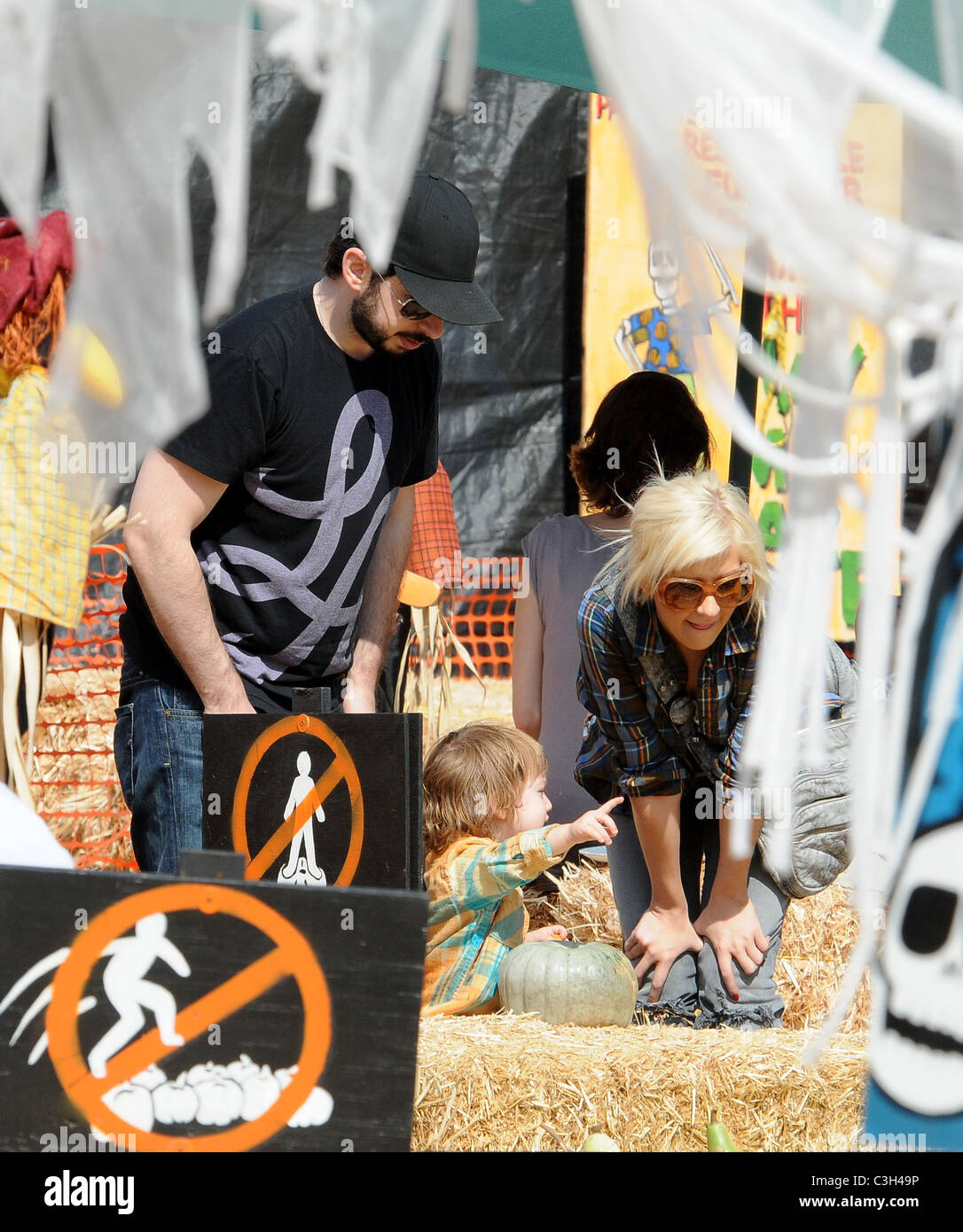 Christina aguilera and their son max bratman hi-res stock photography and images - Alamy