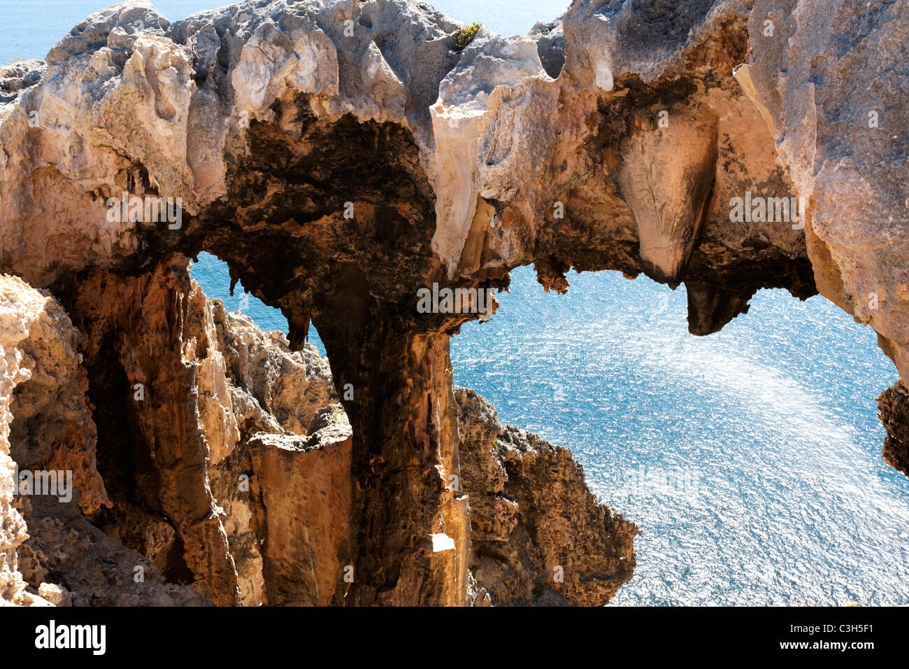 Coastal limestone formation hi-res stock photography and images - Alamy