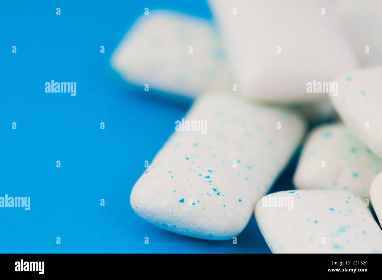 Chewing gum hi-res stock photography and images - Alamy