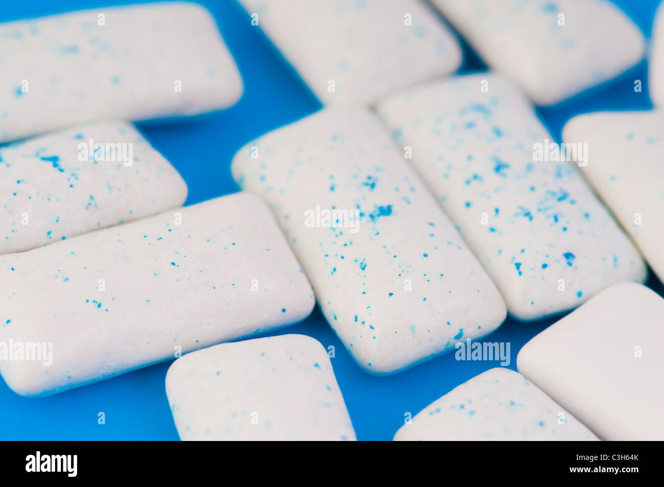 Blue bubble gum hi-res stock photography and images - Alamy