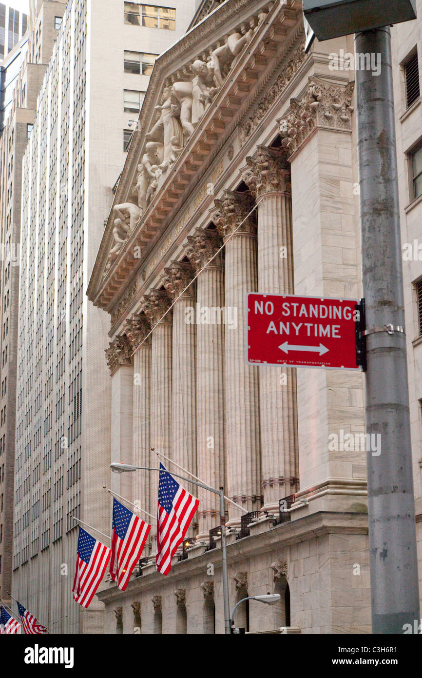 Exchange flags sign hi-res stock photography and images - Alamy