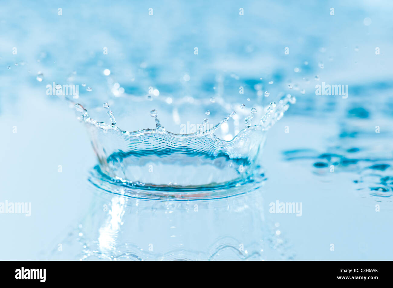 Water splash Stock Photo - Alamy