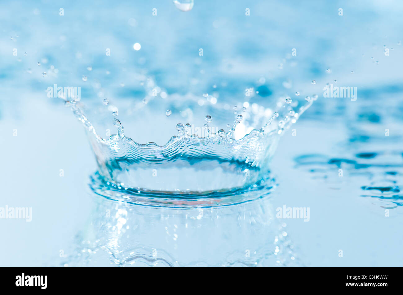 Water fluidity hi-res stock photography and images - Alamy
