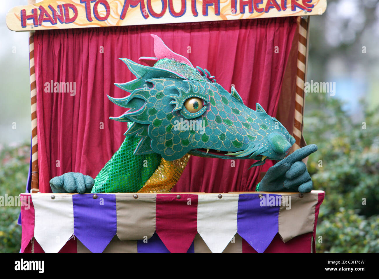 Dragon puppet Stock Photo - Alamy